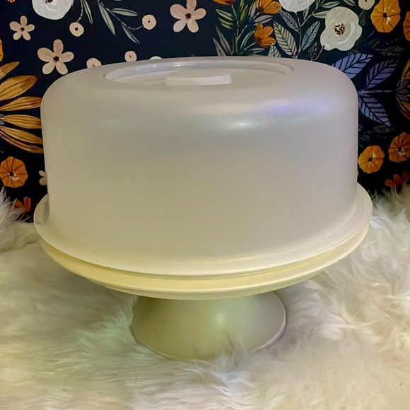 Tupperware | Kitchen | Vintage Tupperware Pedestal Cake Stand | Poshmark